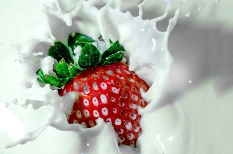 Homogenized Milk: Benefits, Nutrition & Differences Explained